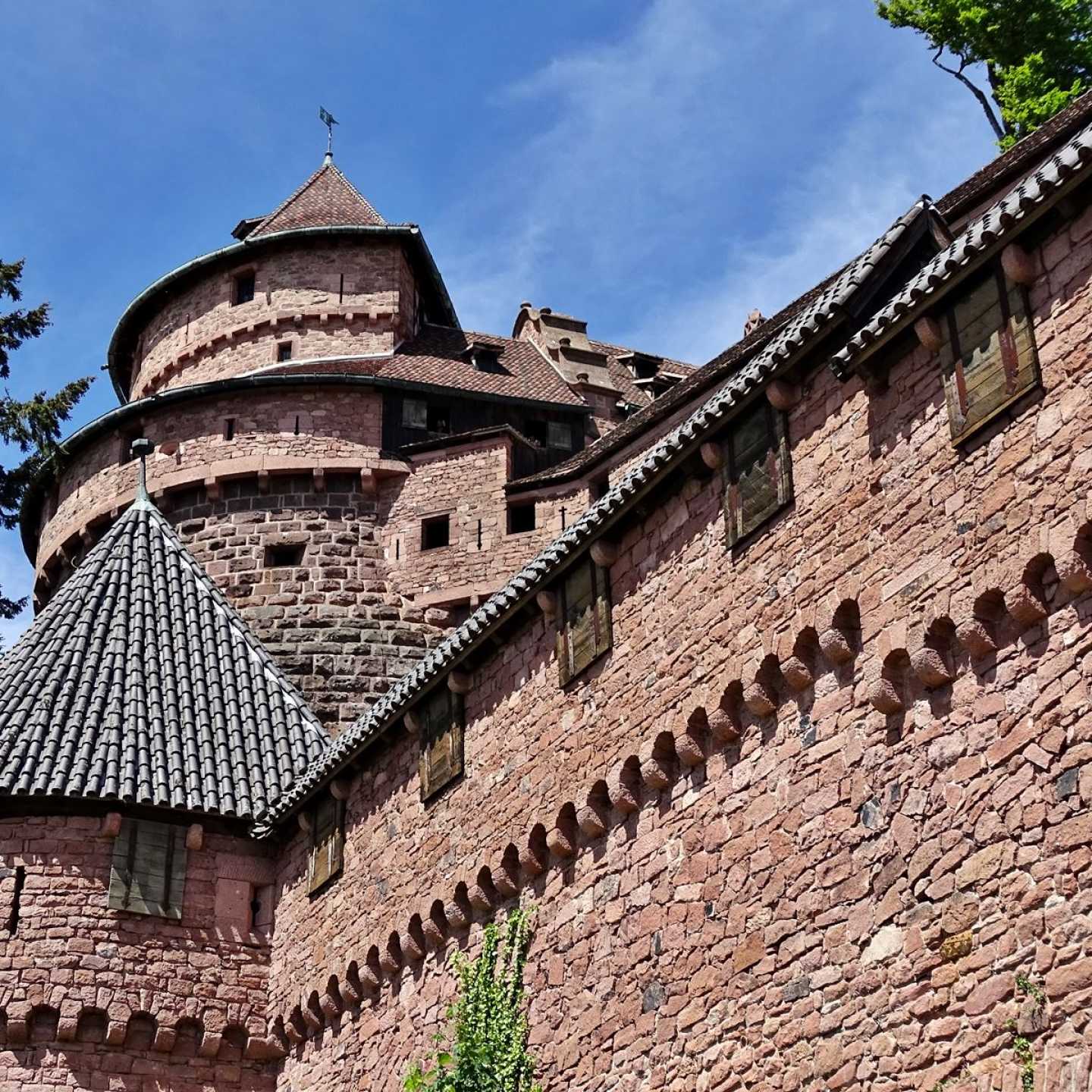 Hochkönigsburg Elsass – Geschichte & Ausblick ins Rheintal | Reisetipps ...
